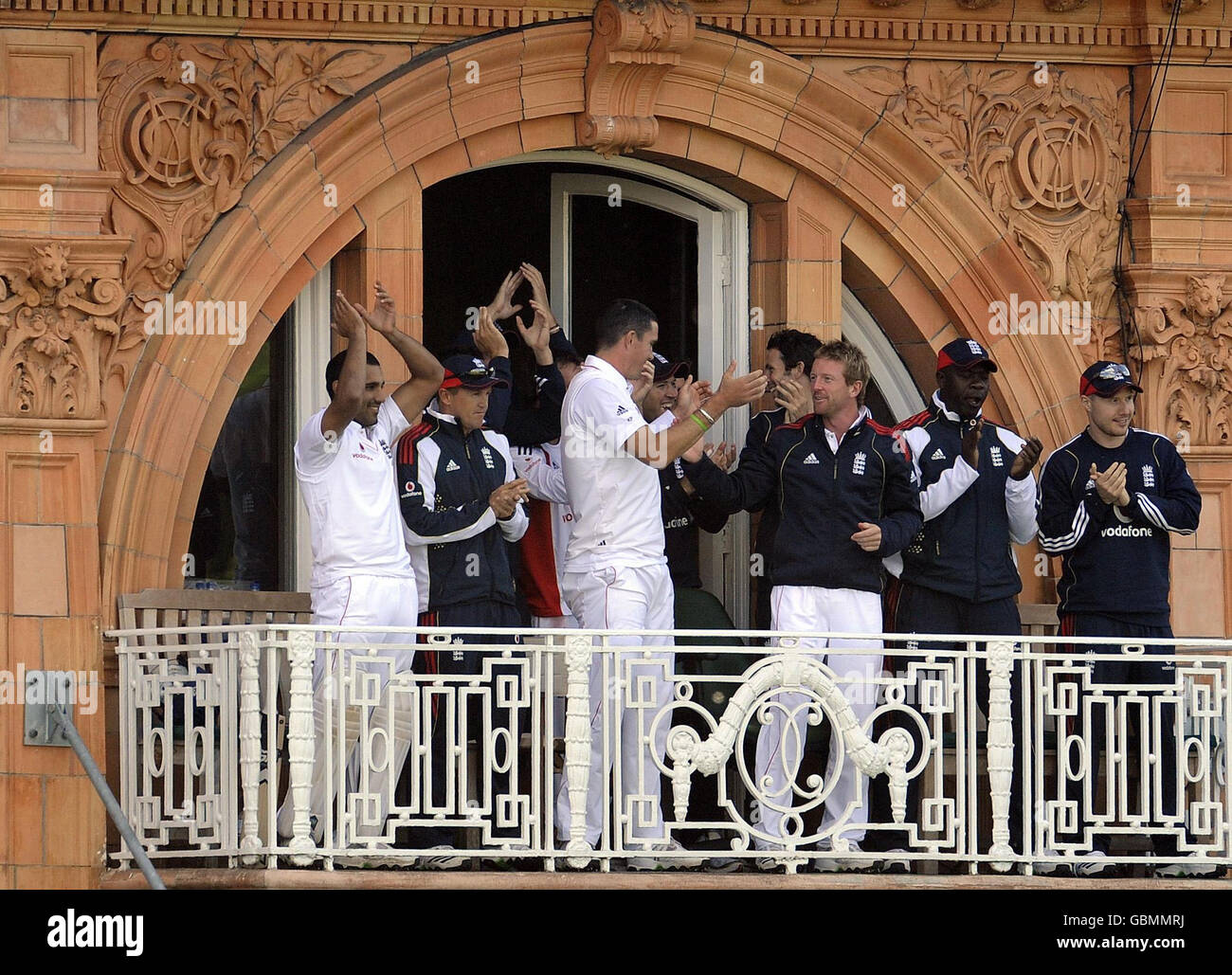 Team balcony hi-res stock photography and images - Alamy