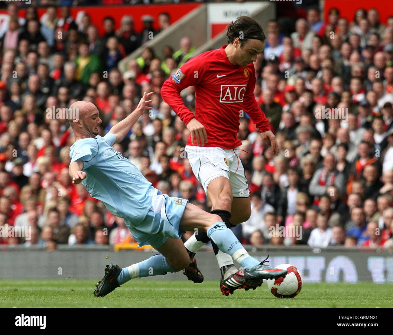Ronaldo manchester united free kick hi-res stock photography and images ...