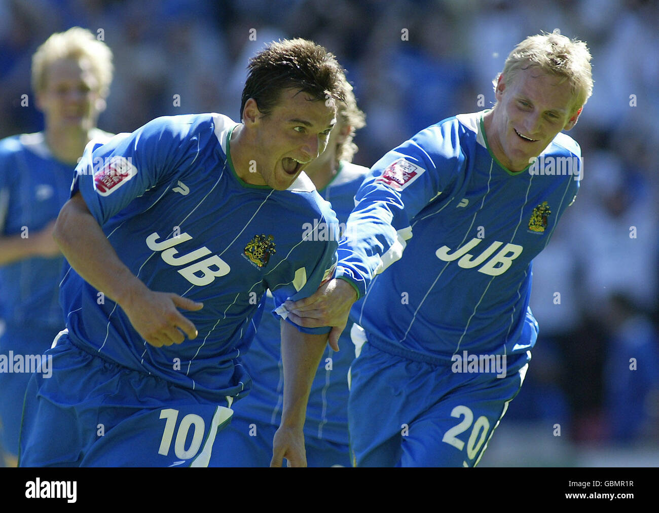 Lee mcculloch celebrates hi-res stock photography and images - Alamy