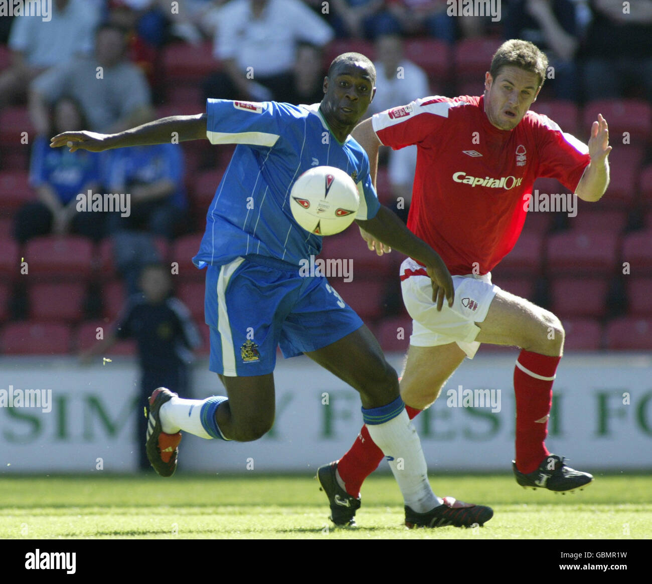 Wigan Athletic's Jason Roberts and Nottingham Forest's Chris Doig Stock ...