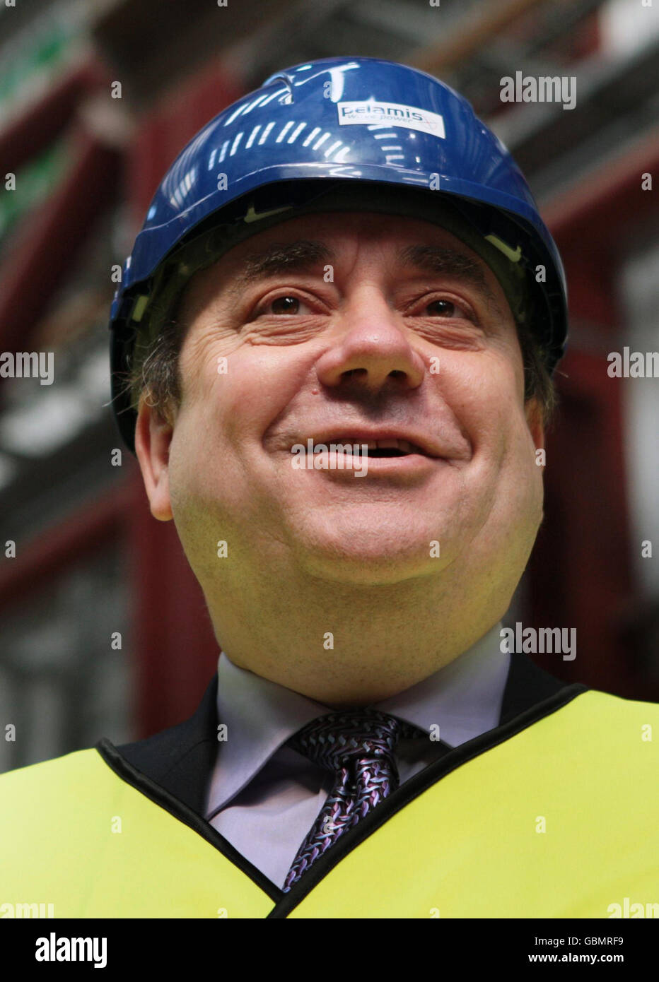 Salomond visits Pelamis Wave Power site Stock Photo - Alamy