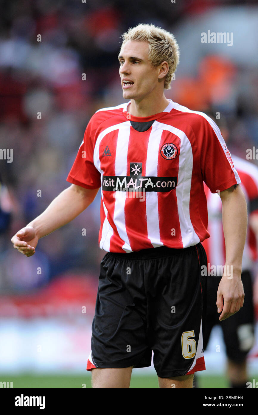 Football half length mid matthew datacoapplies hi-res stock photography ...