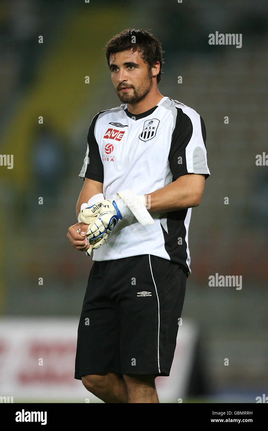 Michael linzer hi-res stock photography and images - Alamy