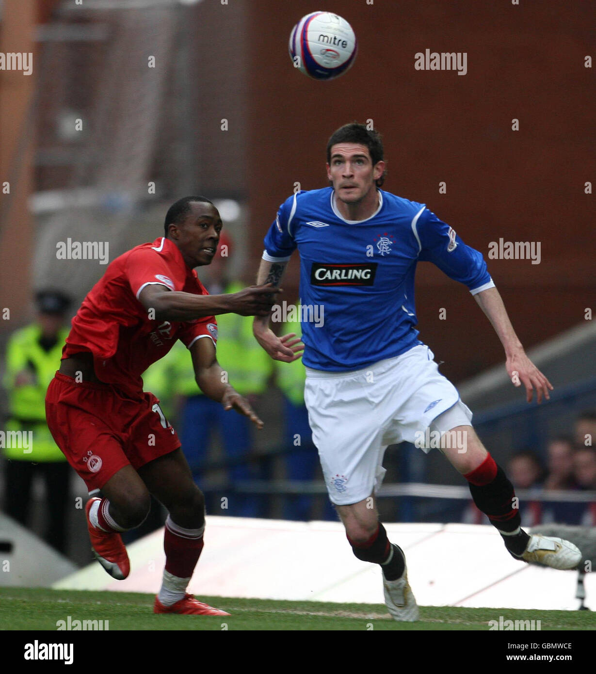 Rangers kyle lafferty battle hi-res stock photography and images - Alamy