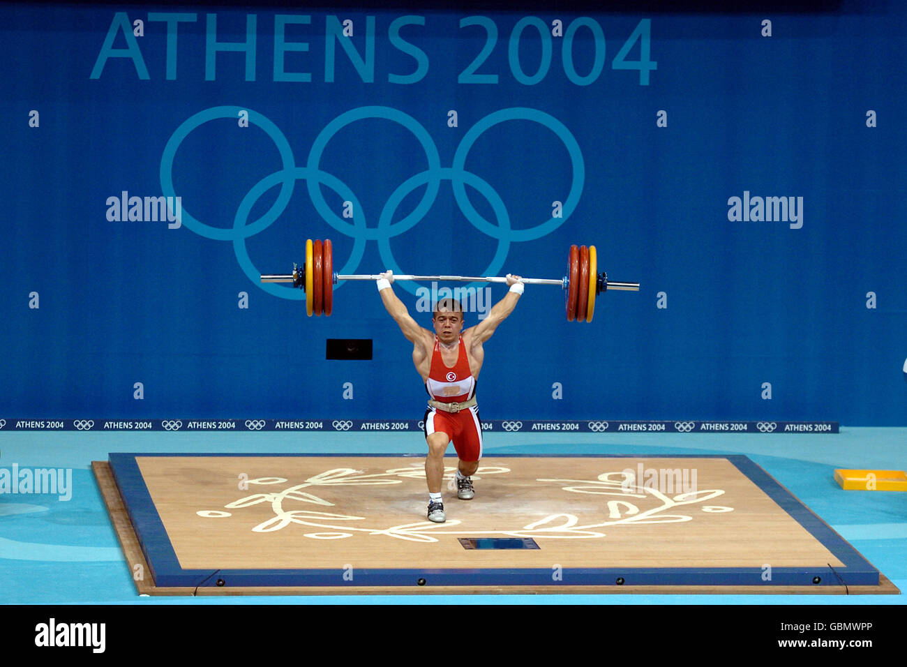 Olympic games 2004 athens weightlifting hi-res stock photography and ...