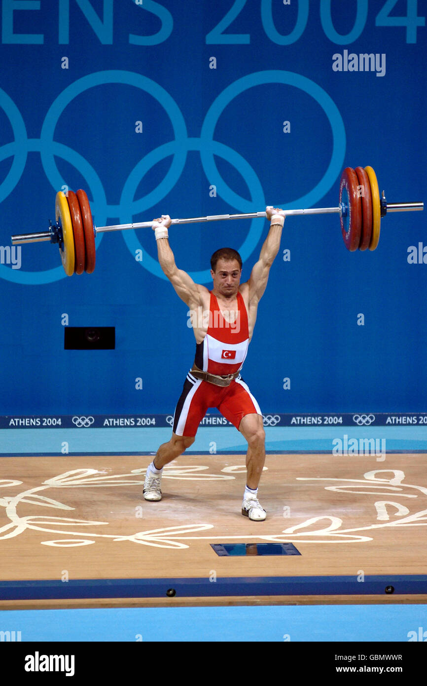 Olympic games 2004 athens weightlifting hi-res stock photography and ...