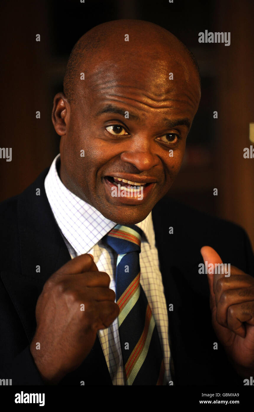 Kriss akabusi army hi-res stock photography and images - Alamy