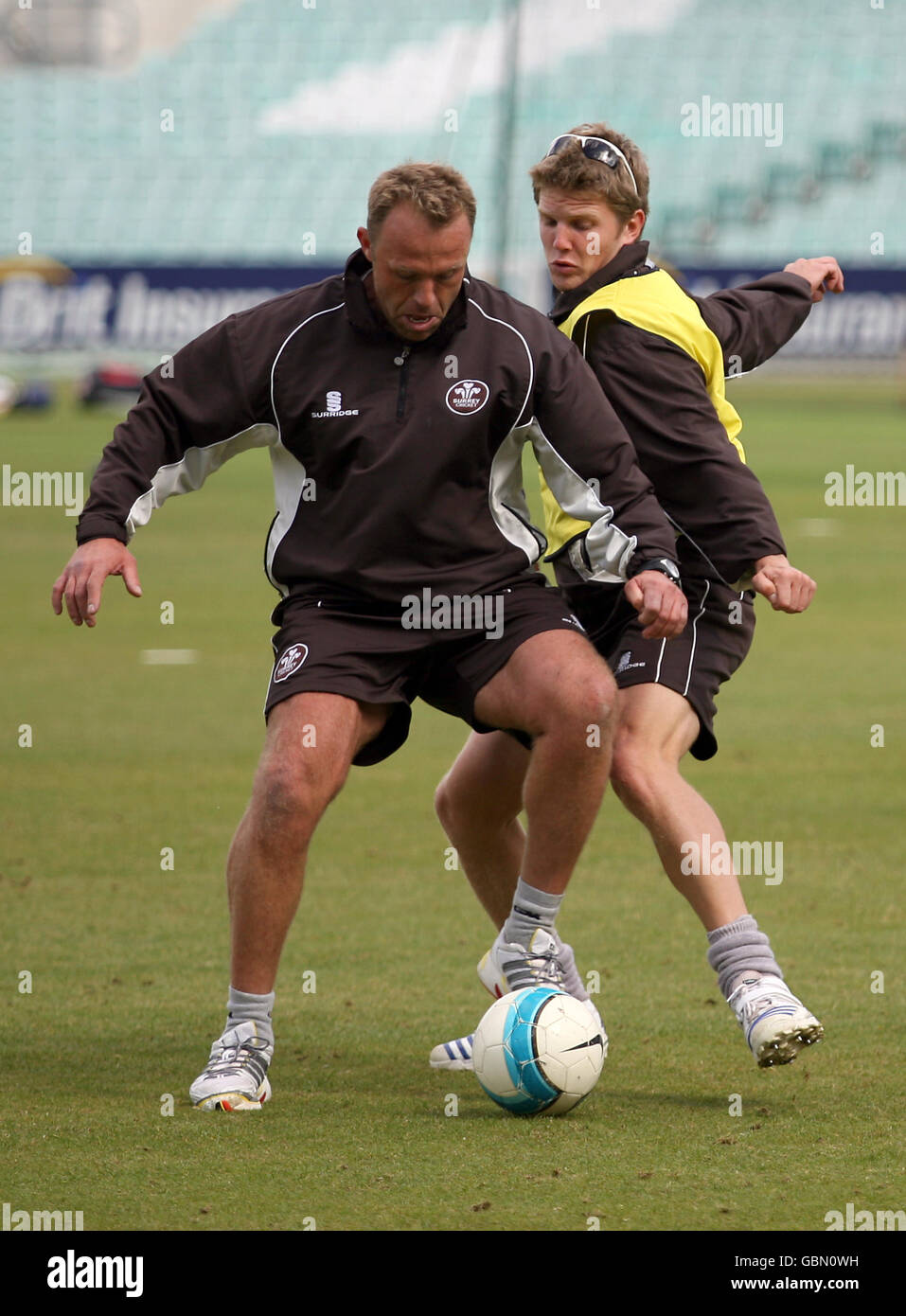 Surrey play football during the warm up hi-res stock photography and ...