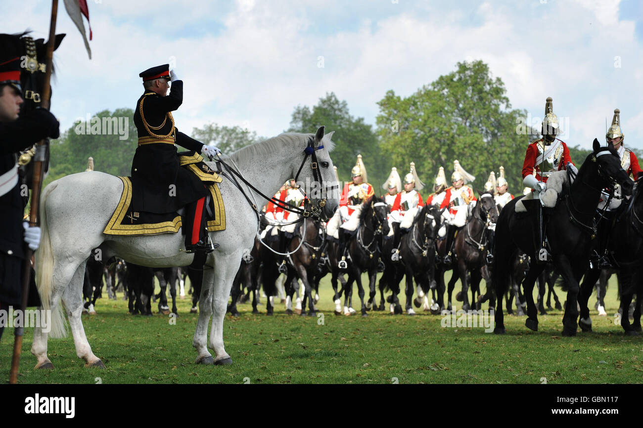 Life guards household cavalry officer hi-res stock photography and images - Alamy