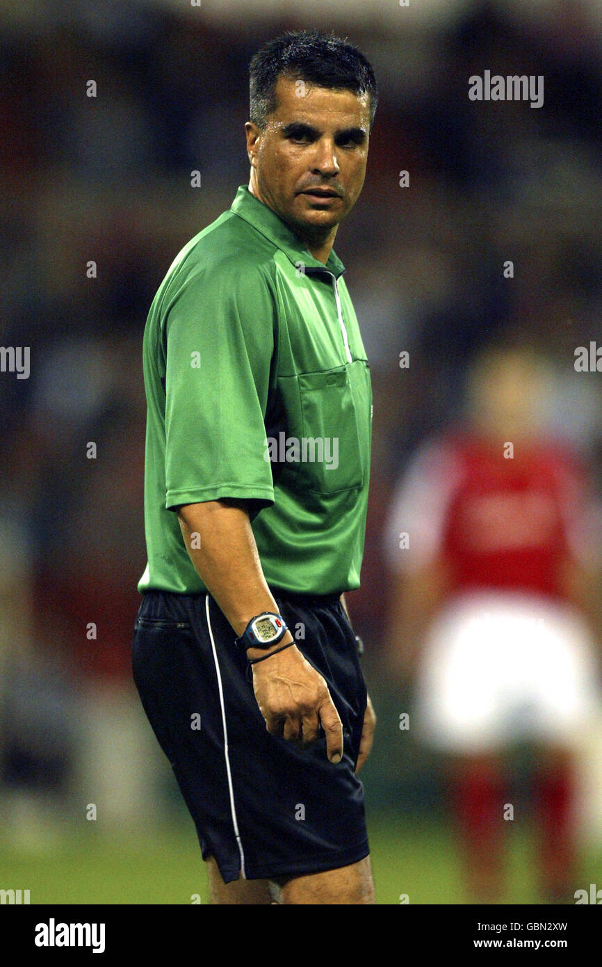 Soccer - Friendly - Nottingham Forest v Middlesbrough. Referee Ray ...