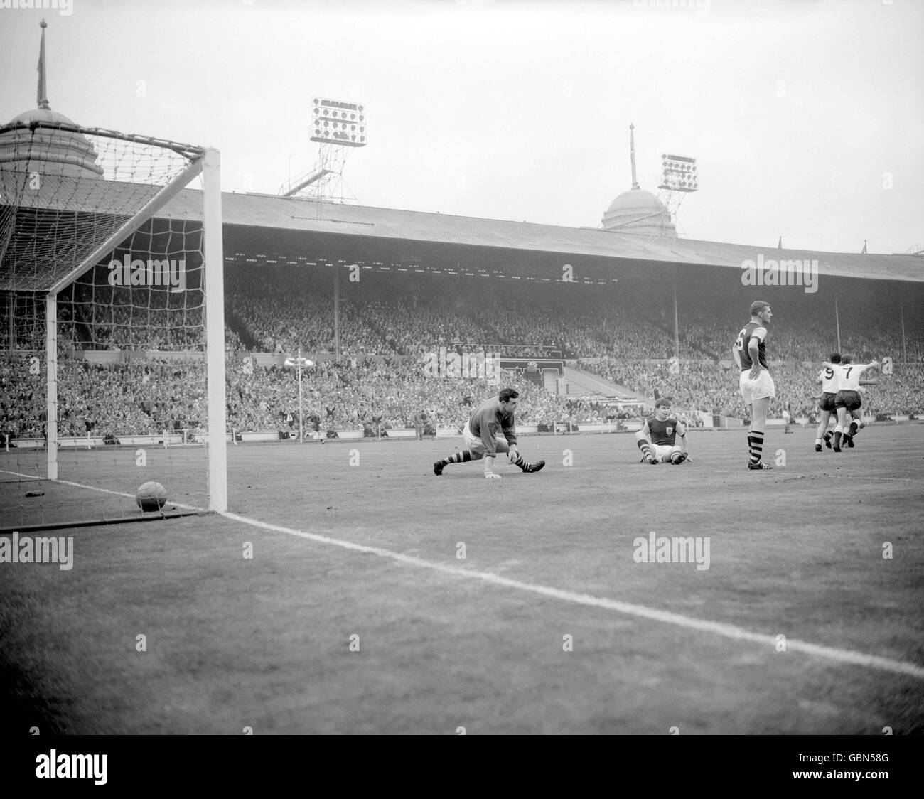 Terry medwin hi-res stock photography and images - Alamy