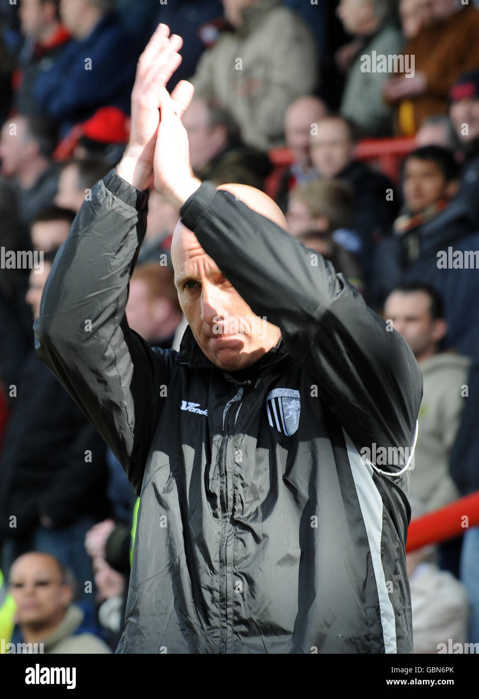 Gillingham fc hi-res stock photography and images - Alamy