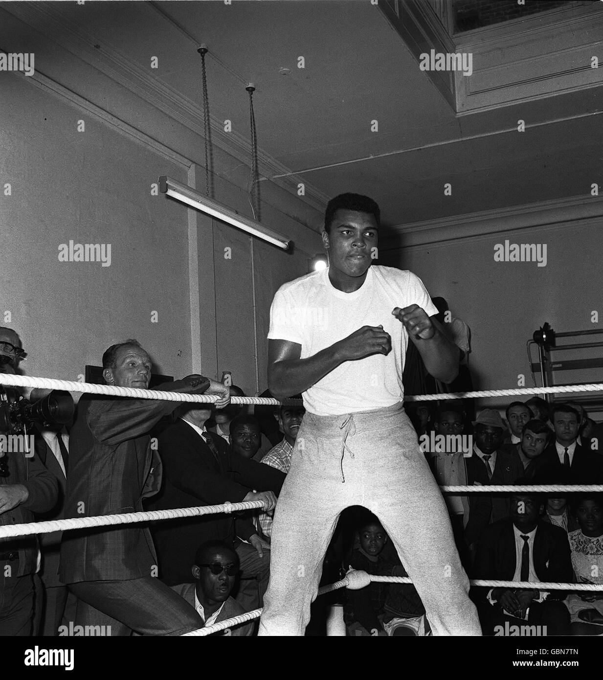 Boxing - World Heavyweight Championship - Muhammad Ali v Brian London ...
