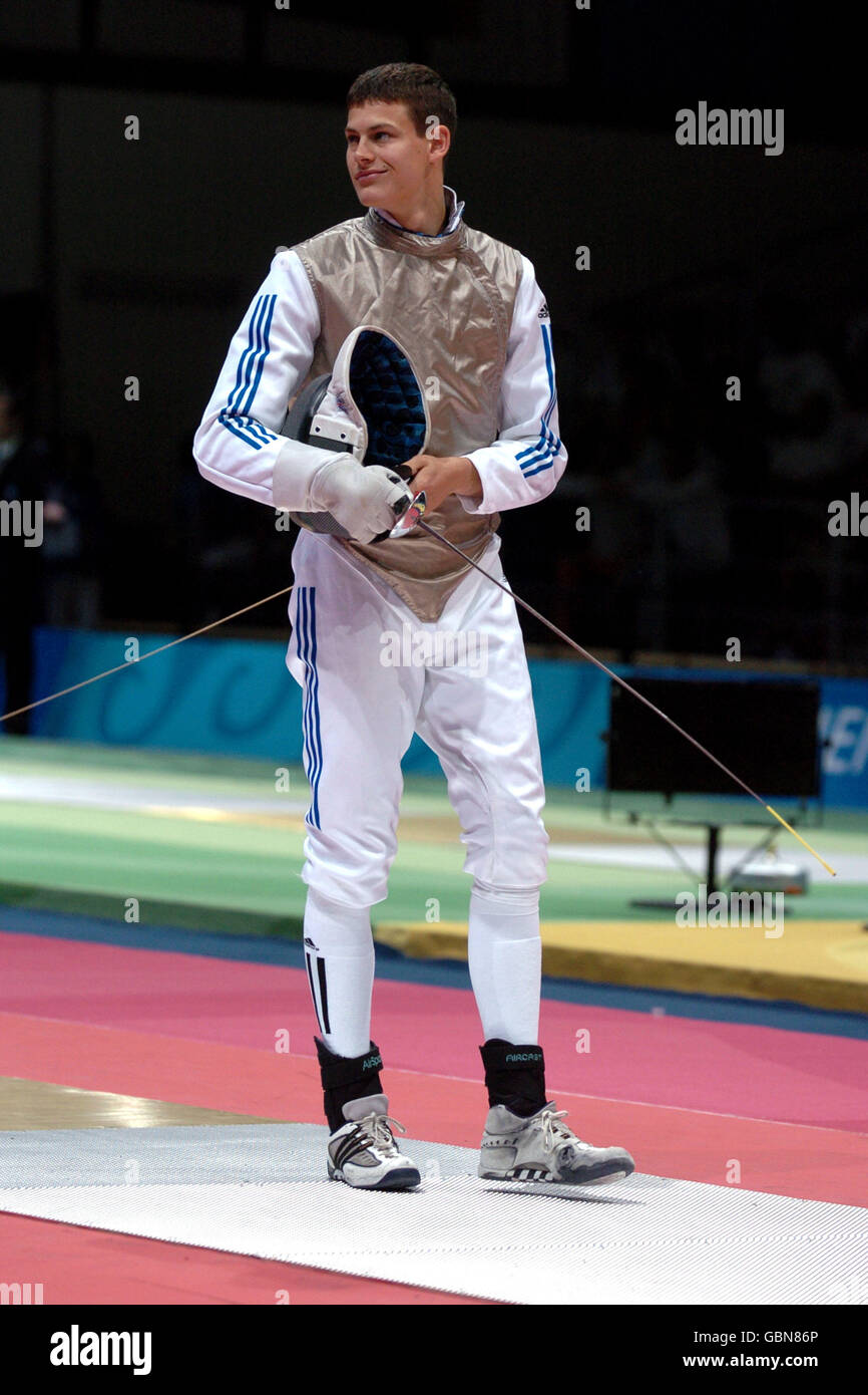 2004 athens olympics fencing hi-res stock photography and images - Alamy