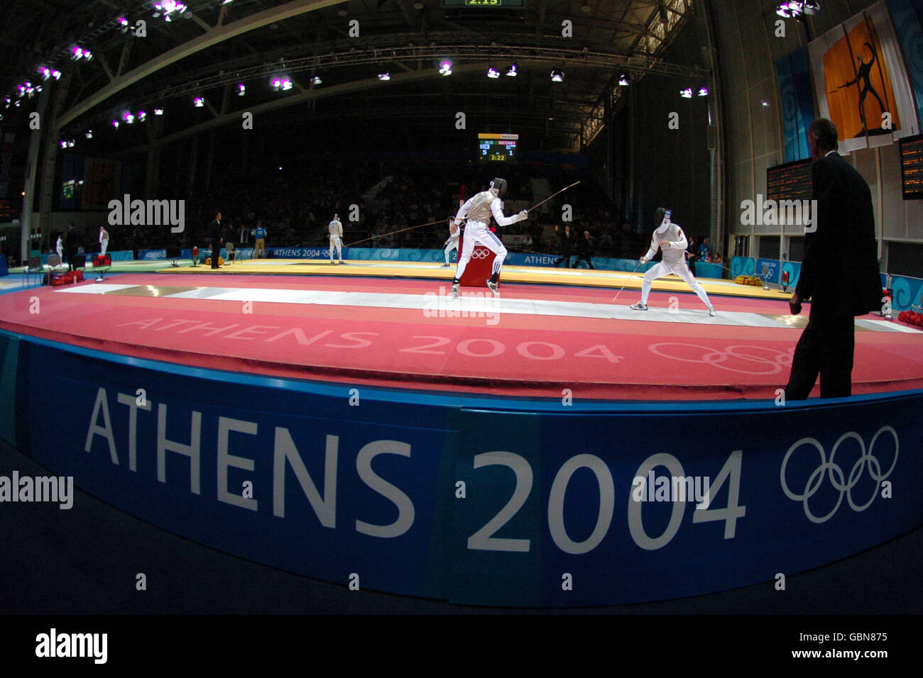 2004 athens olympics fencing hi-res stock photography and images - Alamy