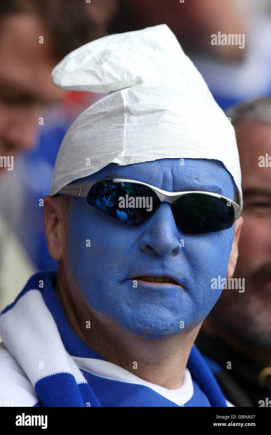 Football fans headshot head shot portrait hi-res stock photography and ...