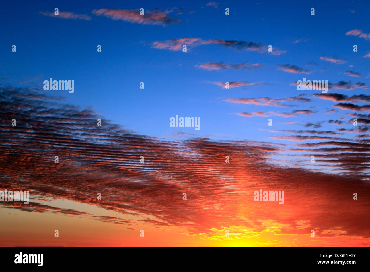 Fire cloud hi-res stock photography and images - Alamy