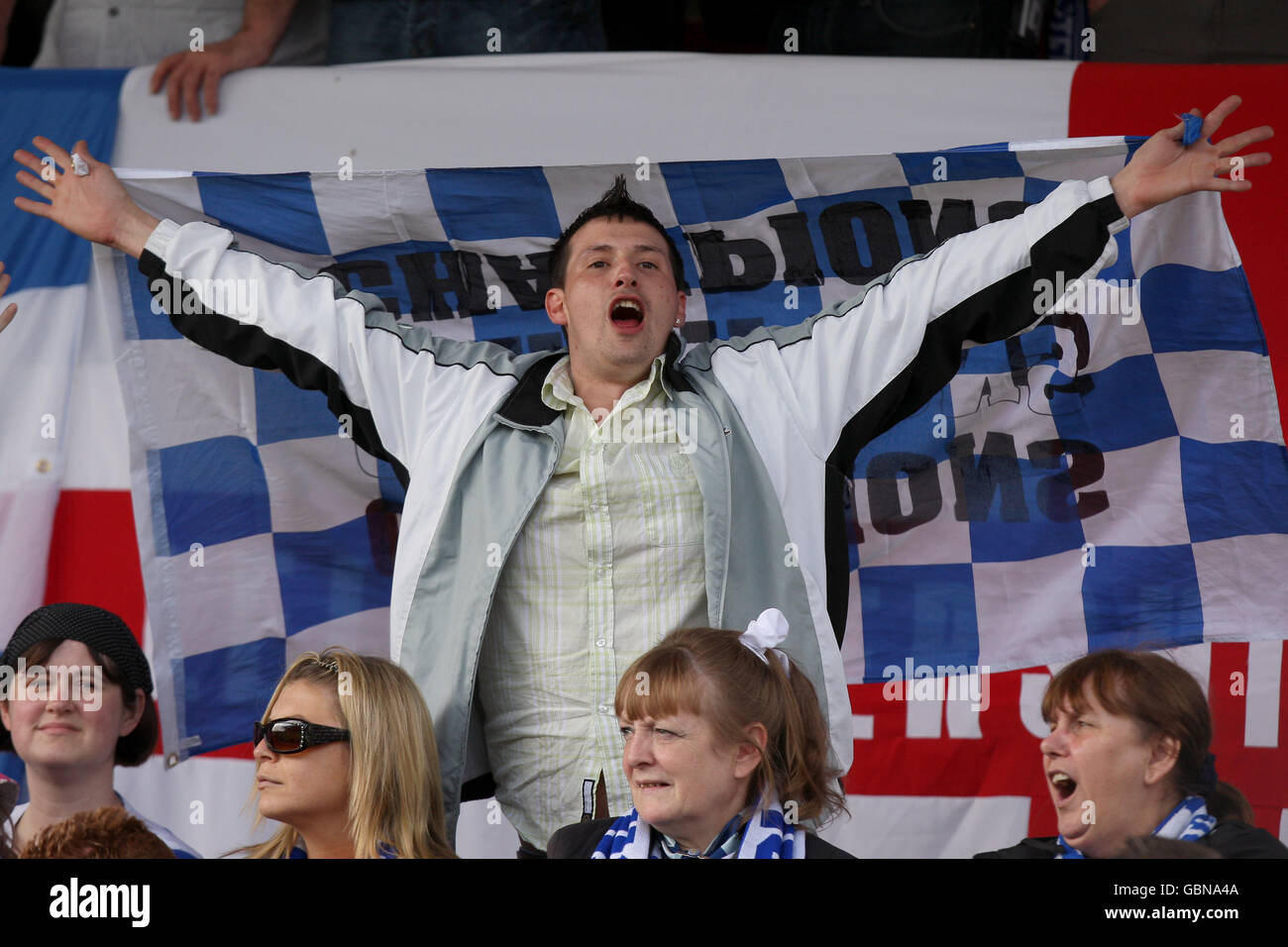 Crewe alexandra fans in the stands hi-res stock photography and images ...