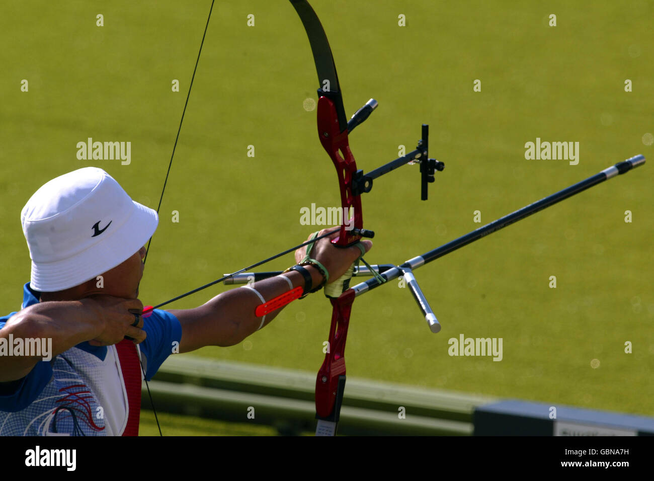 Archery - Athens Olympic Games 2004 - Men's Individual. Korea's Dong ...