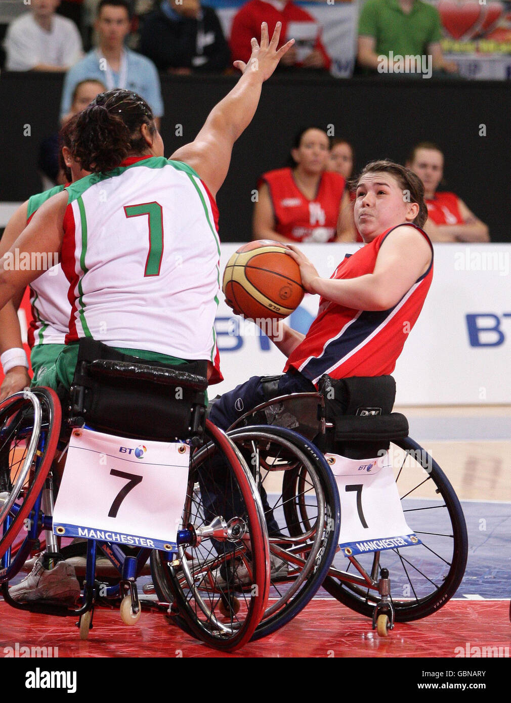 Great Britain's Helen Freeman shoots over Mexico's Floralia Estrada (no ...