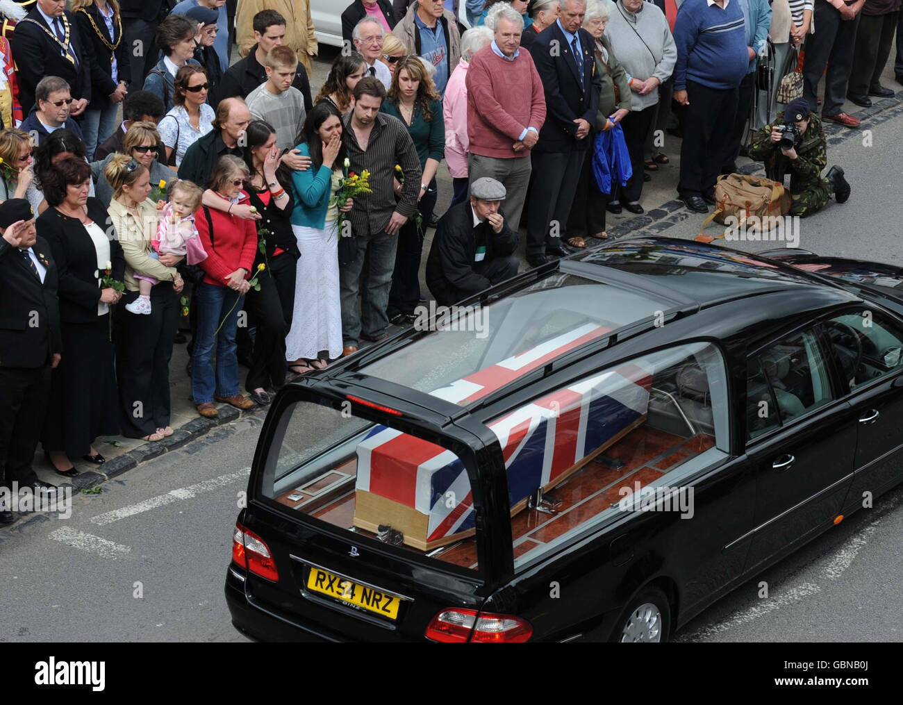 The hearse carrying the coffin of royal marine jason mackie hi-res ...