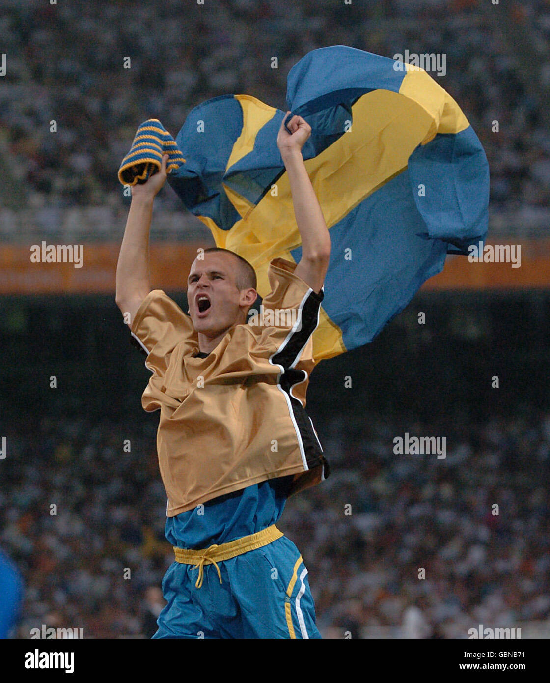 Athletics athens olympic games 2004 mens high jump final hi-res stock ...