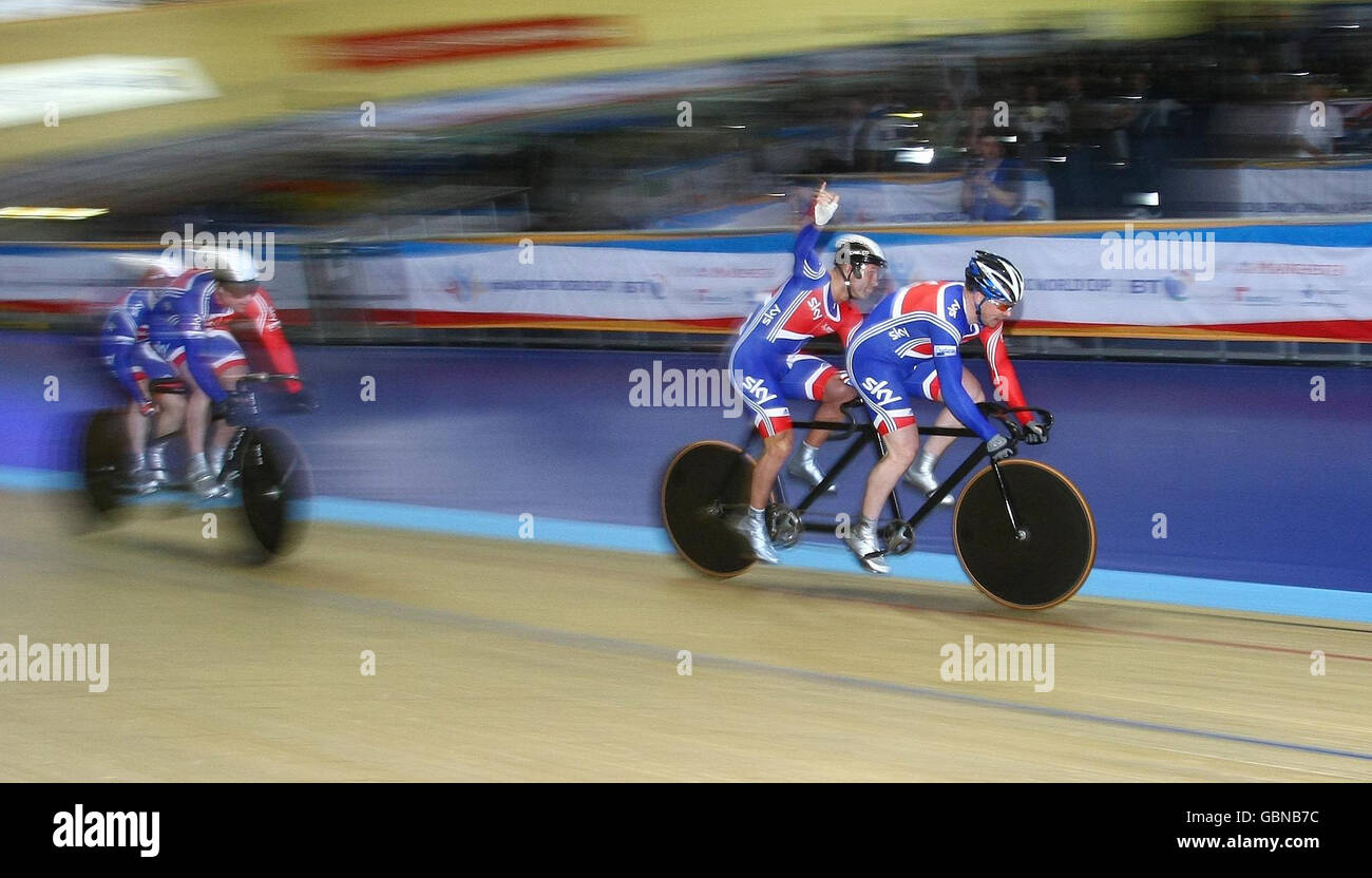 Great Britain's Simon Jackson and Barney Storey (right) win gold with ...