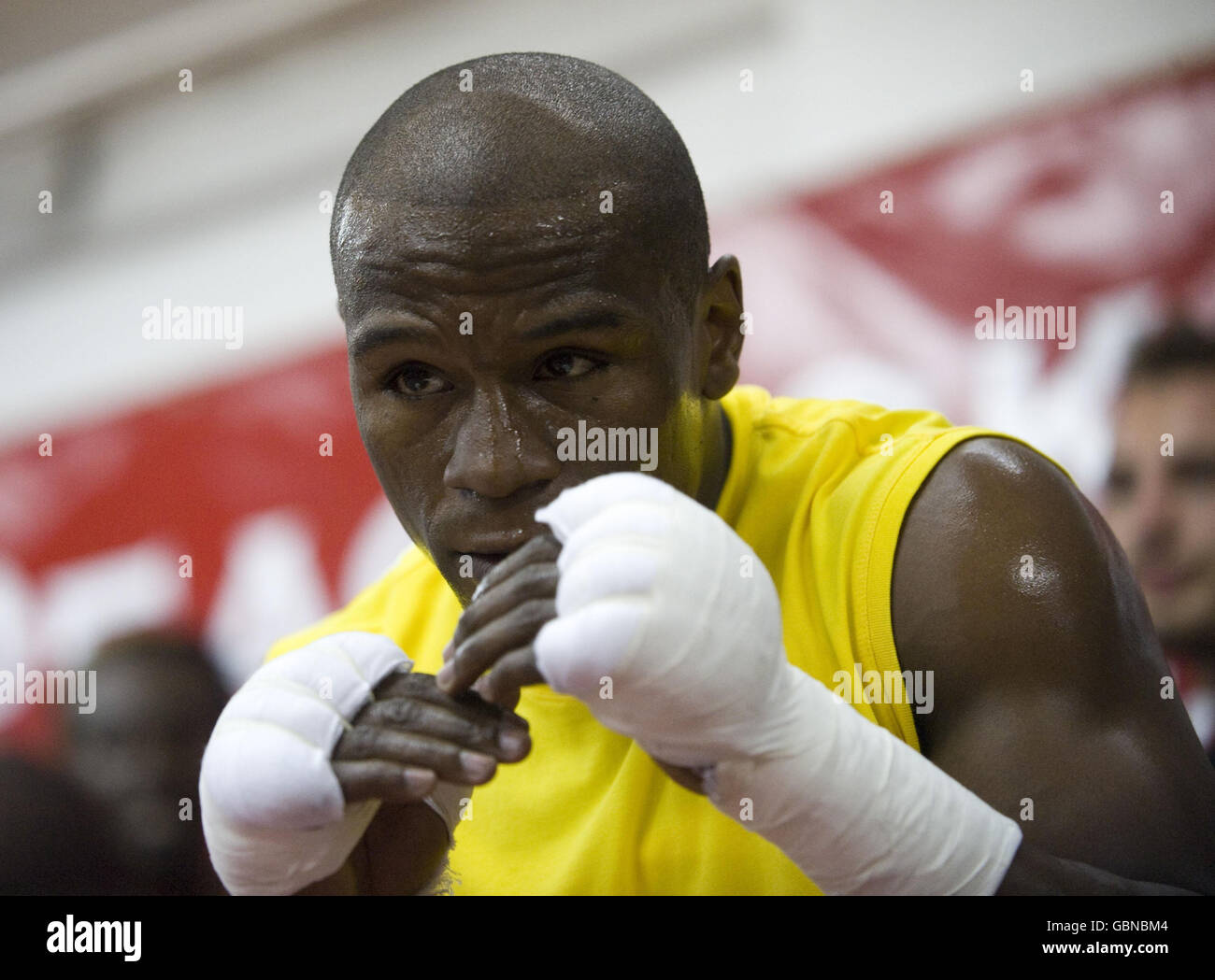 Boxing - Floyd Mayweather Work Out - Peacock Gym Stock Photo - Alamy