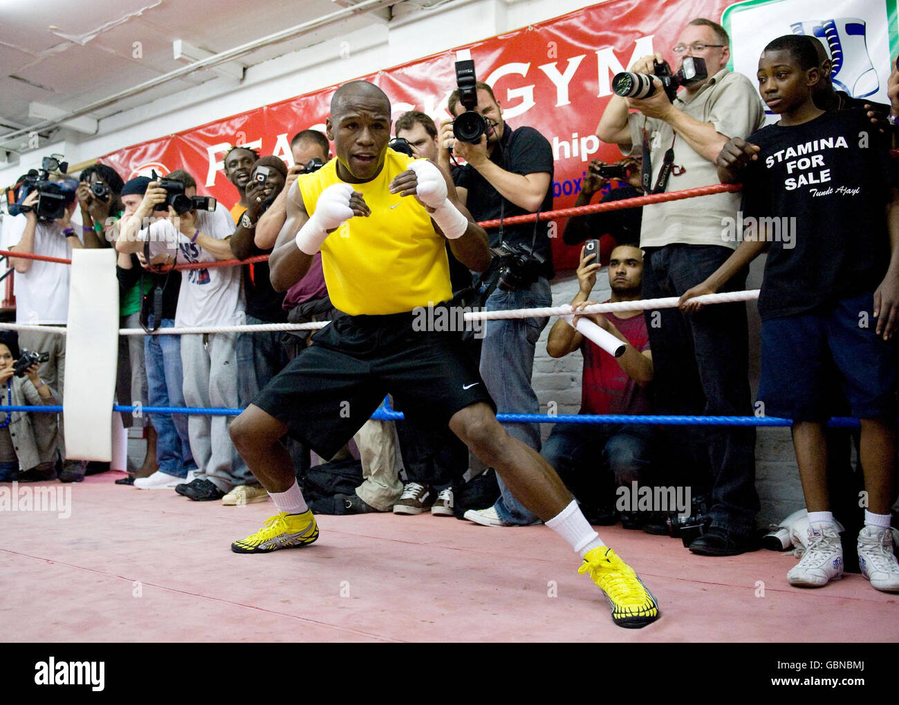 Boxing - Floyd Mayweather Work Out - Peacock Gym Stock Photo - Alamy