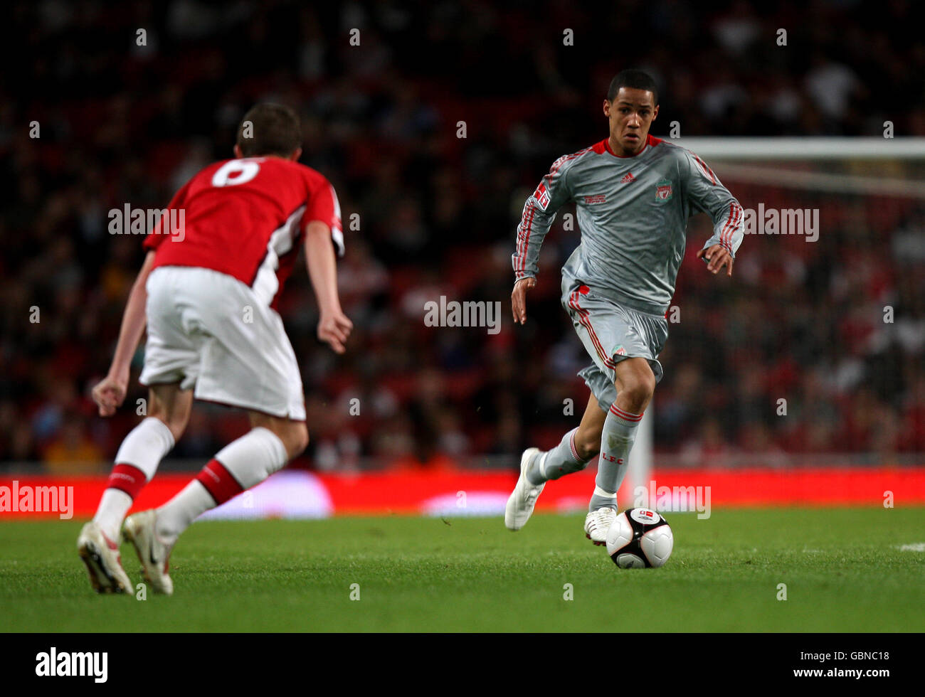 Luke ayling arsenal hi-res stock photography and images - Alamy