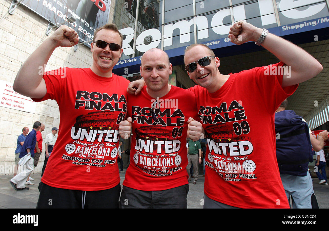 Champions league final 2009 fans hi-res stock photography and images ...