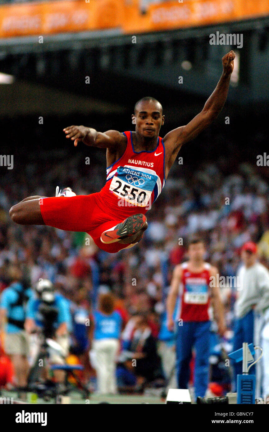 Athletics olympic games 2004 mens long jump qualification group hi-res ...
