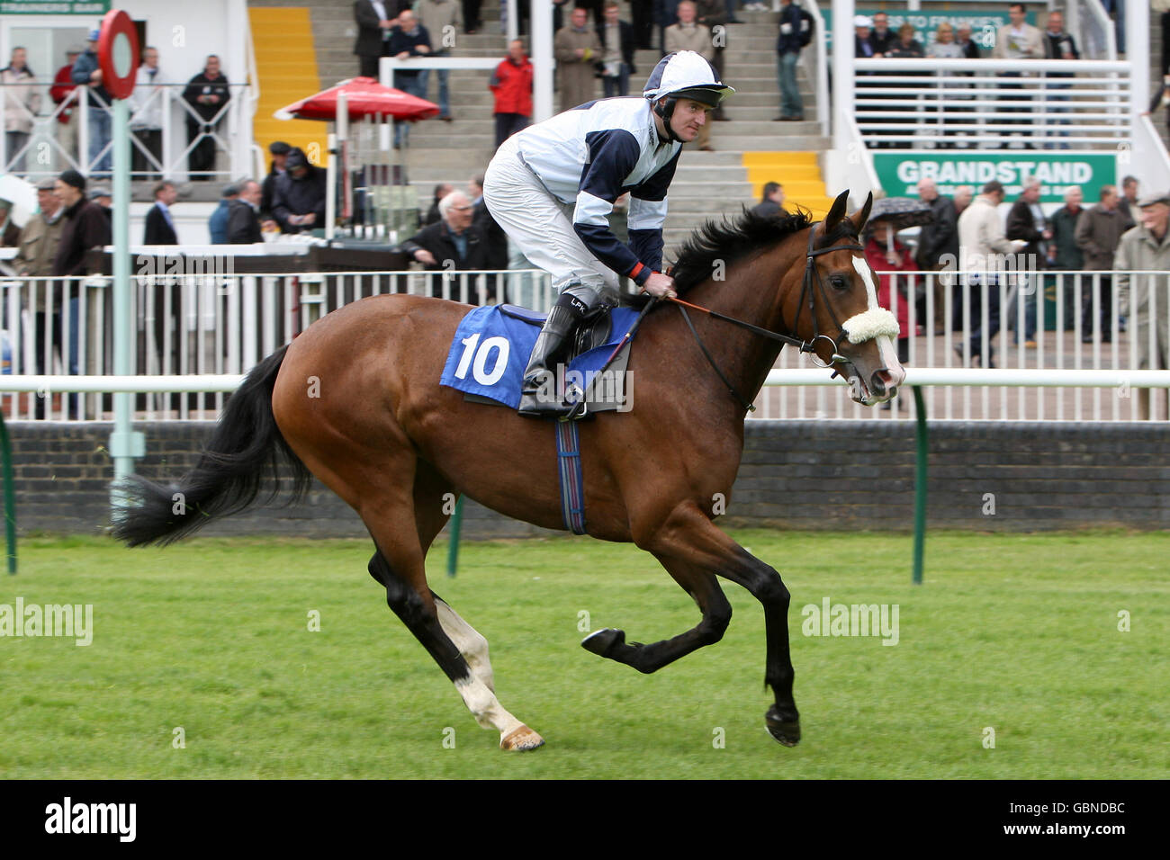 Nottinghamracecourse hi-res stock photography and images - Alamy