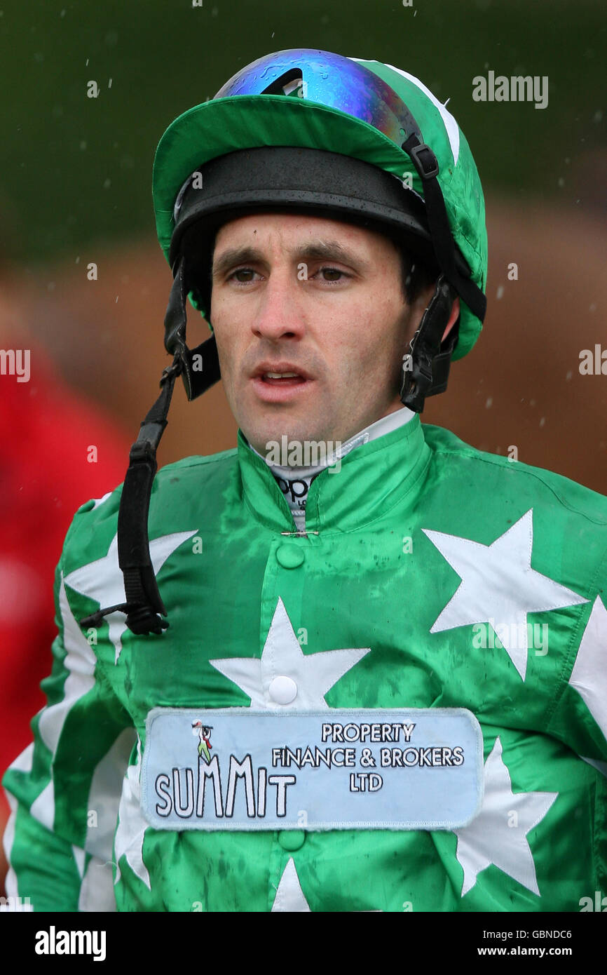 Jockey neil callan nottingham racecourse hi-res stock photography and ...
