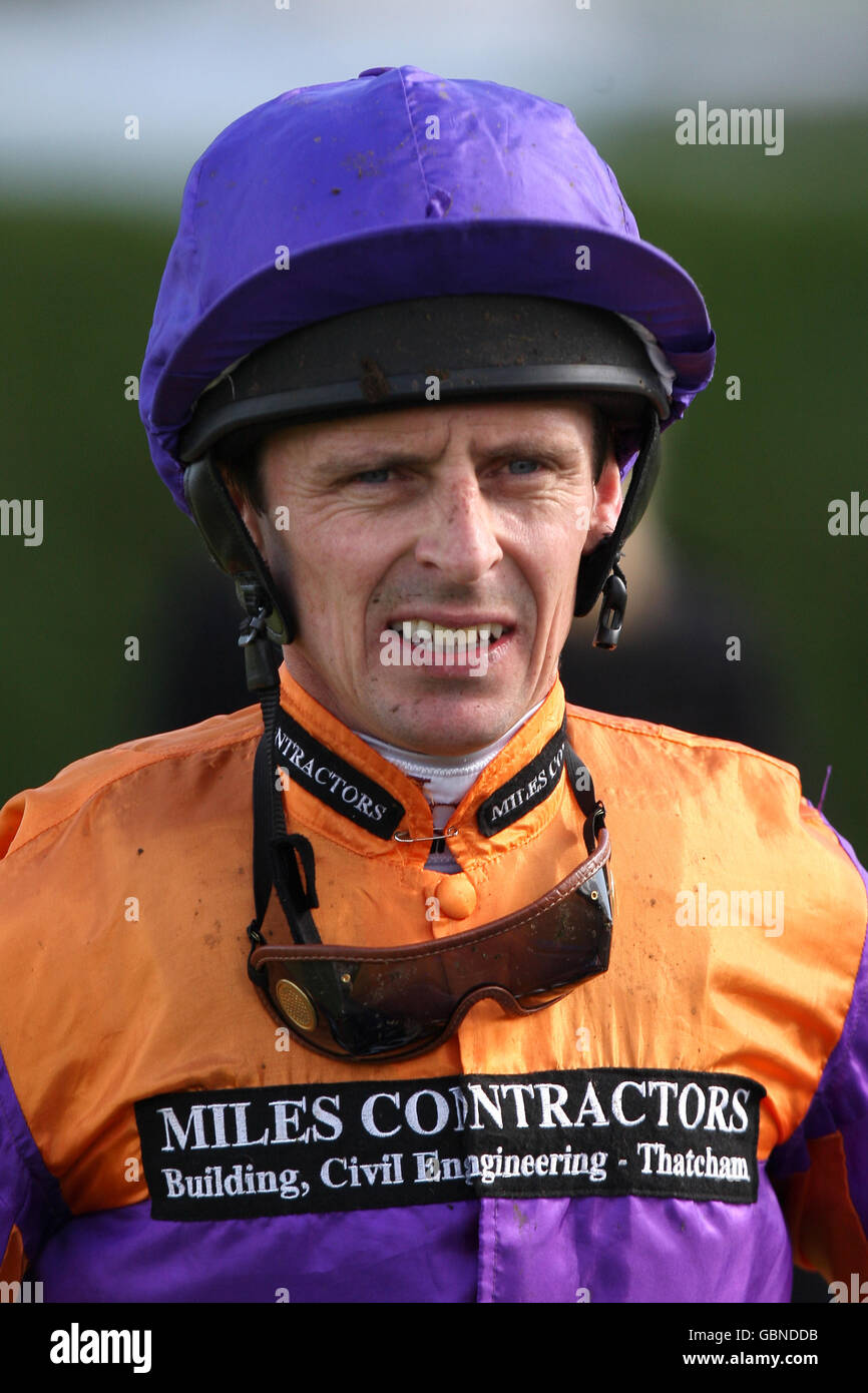 Jockey ted durcan at nottingham racecourse hi-res stock photography and ...