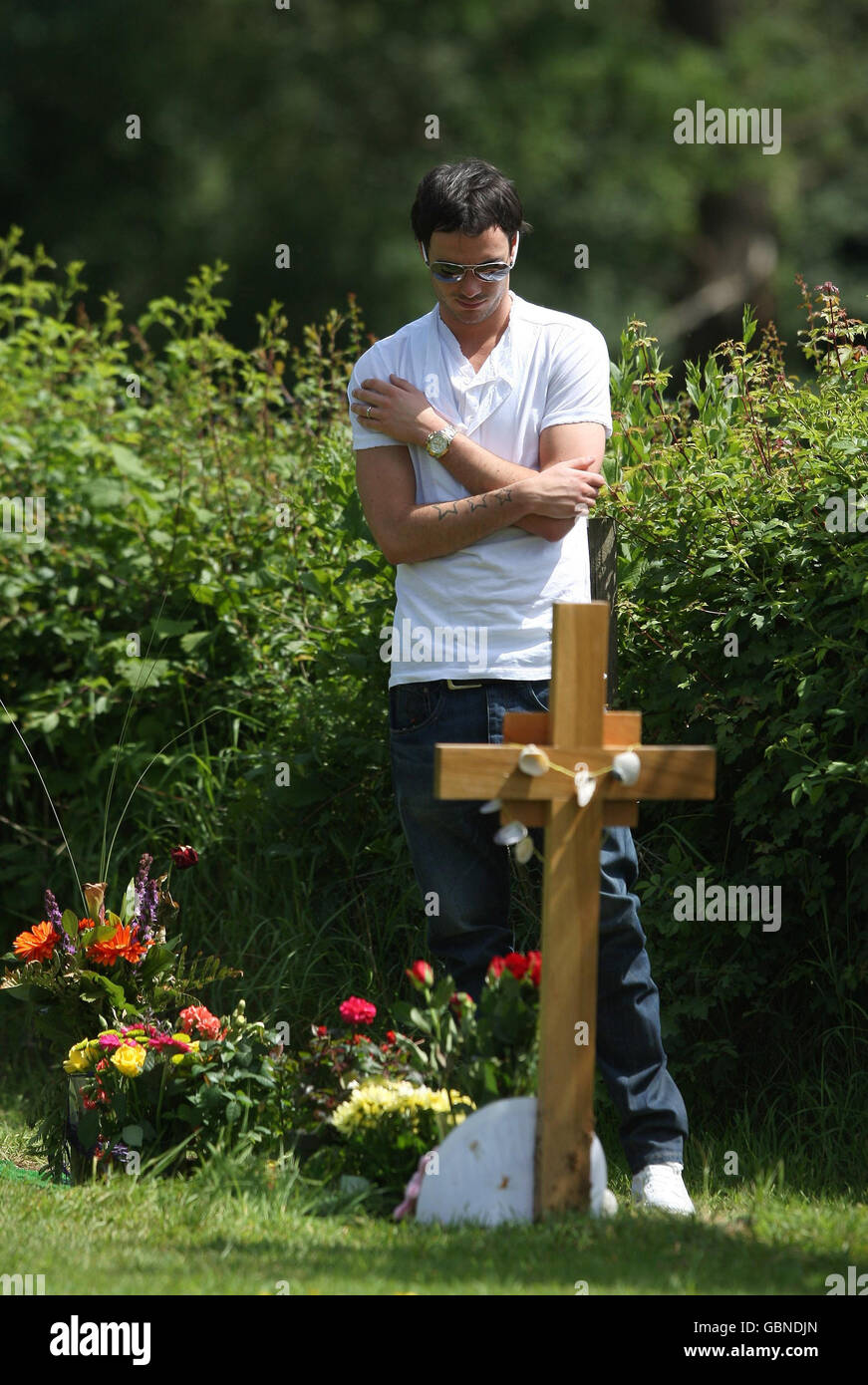 Jack Tweed released. Jack Tweed at the grave of his late wife Jade ...