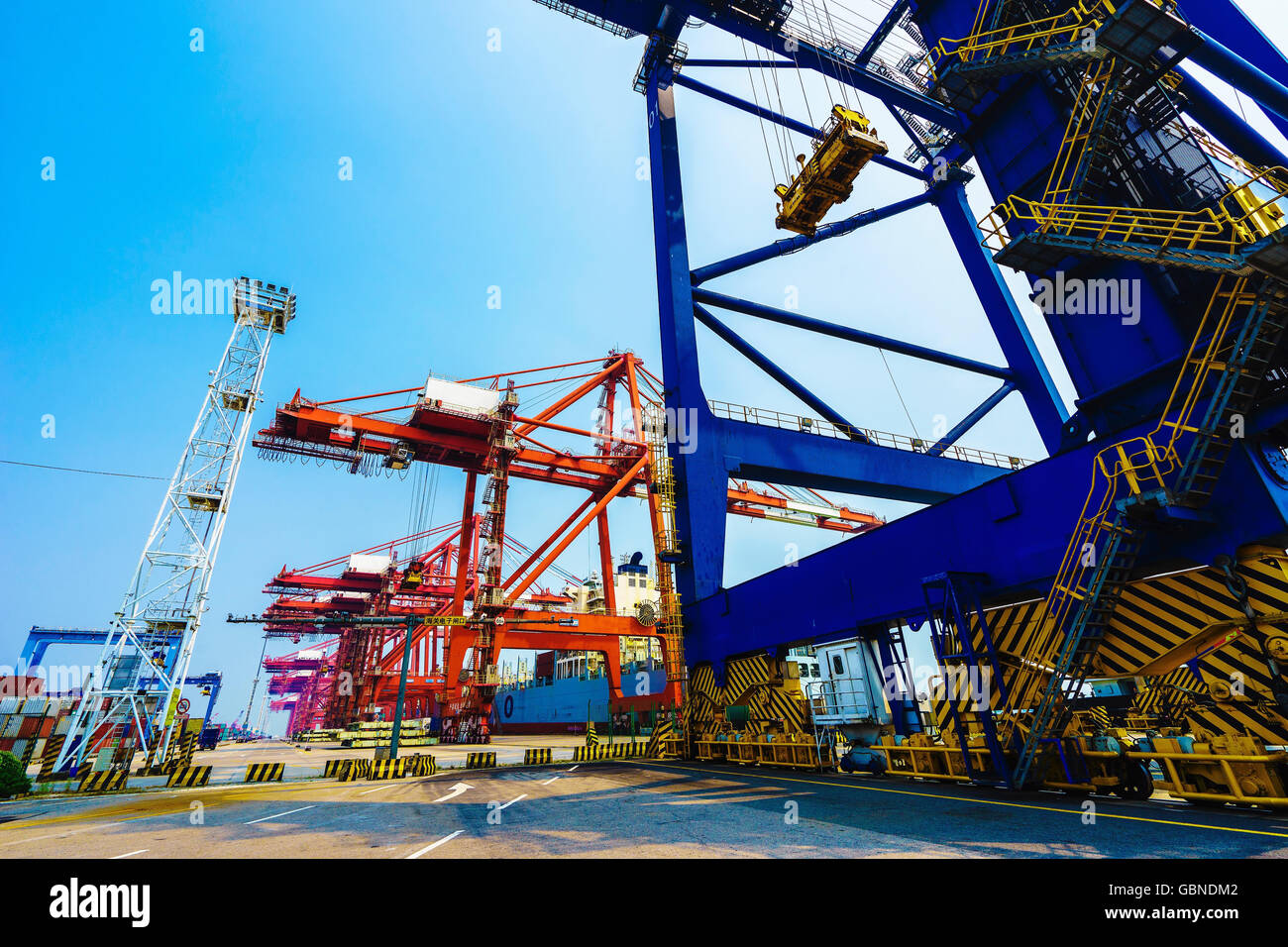 Nansha port hi-res stock photography and images - Alamy