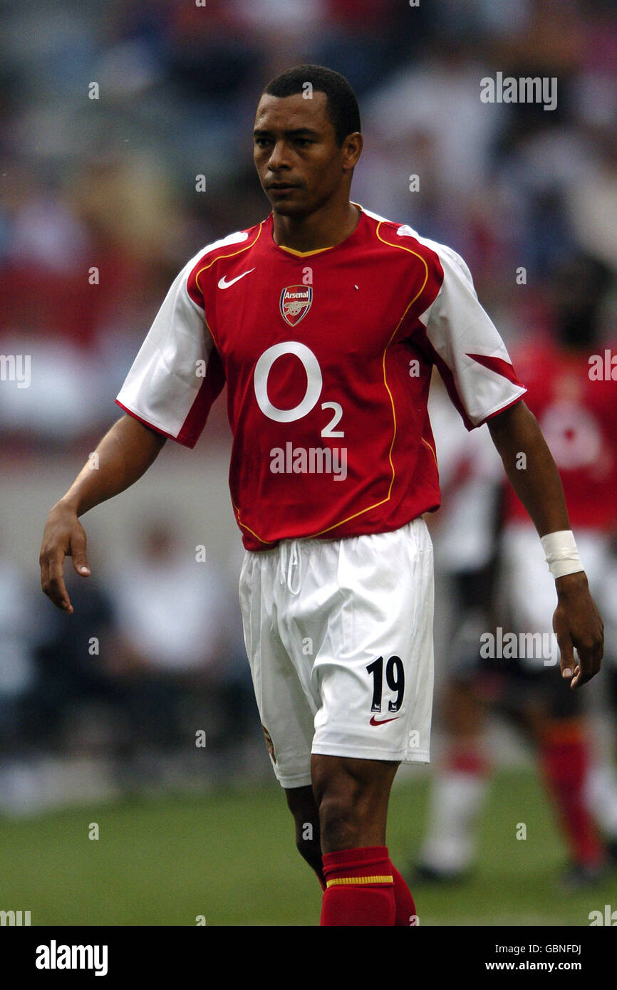 Soccer - Amsterdam Tournament - Arsenal v River Plate. Gilberto ...