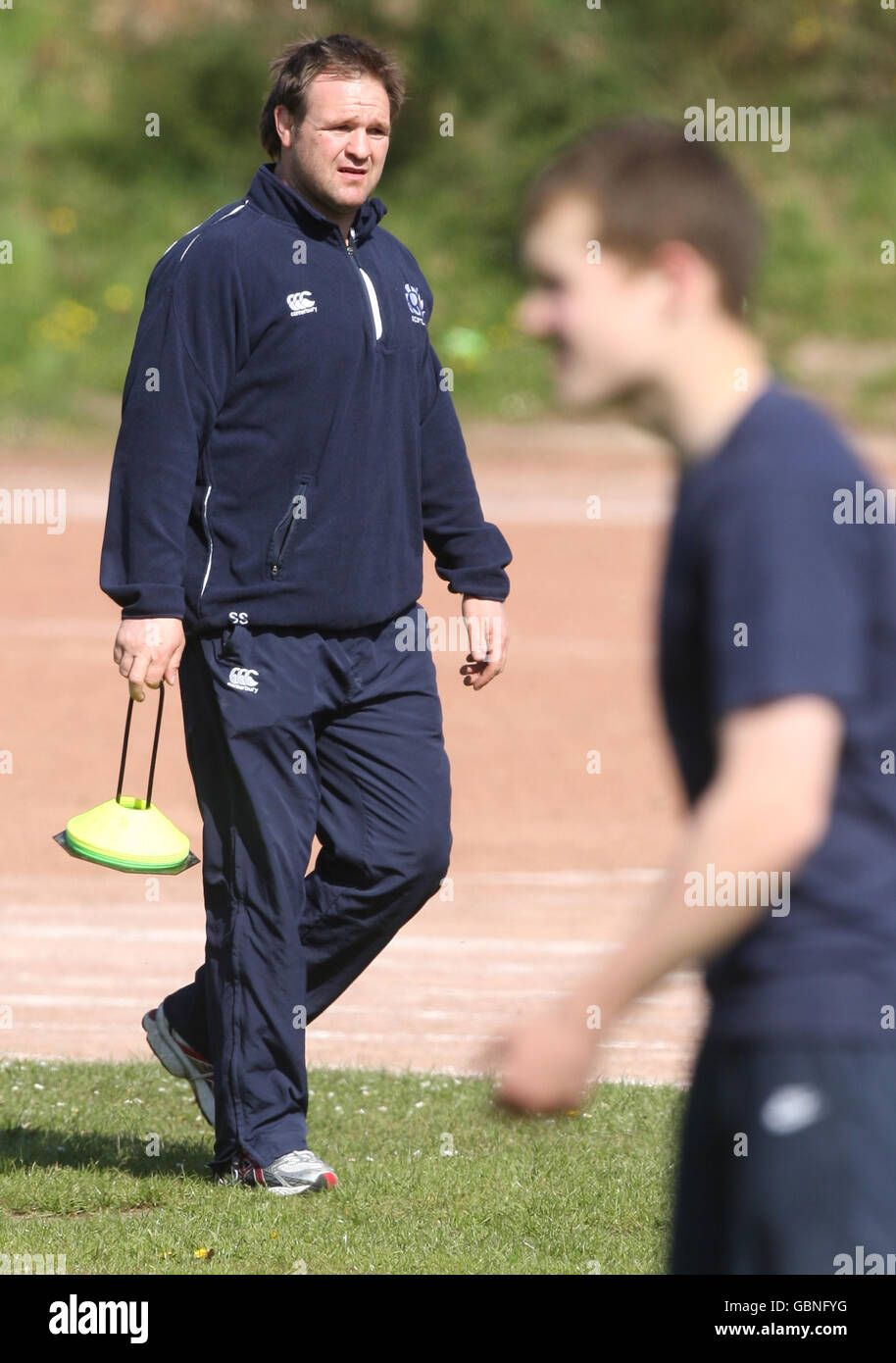 Scotland throwing coach Stevie Scott during a rugby coaching master ...