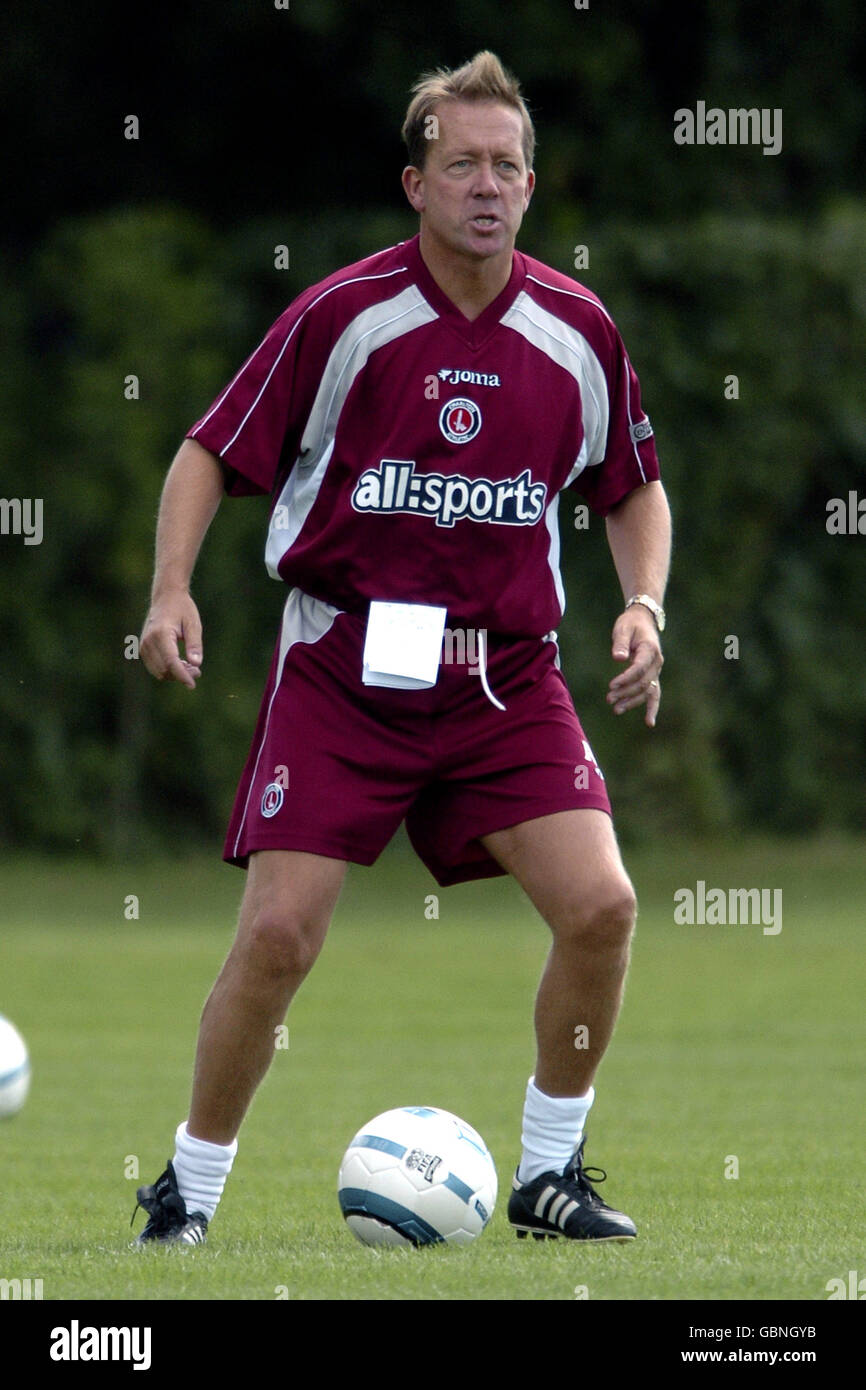 Charlton athletics alan curbishley hi-res stock photography and images ...