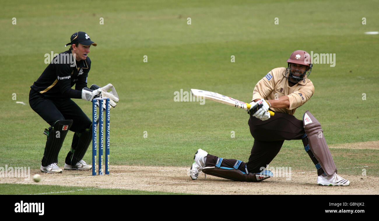 Surreys scott newman and yorkshires simon guy hi-res stock photography ...