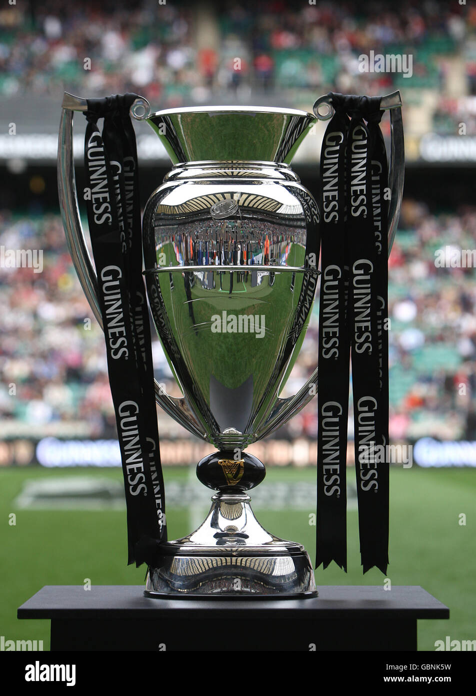 Rugby guinness guiness general view hi-res stock photography and images ...