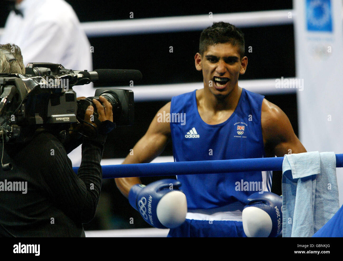 Boxing - Athens Olympic Games 2004 - Light 60kg Stock Photo - Alamy