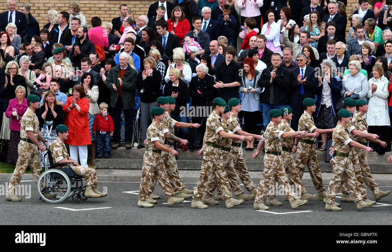 March past of the marines hi-res stock photography and images - Alamy