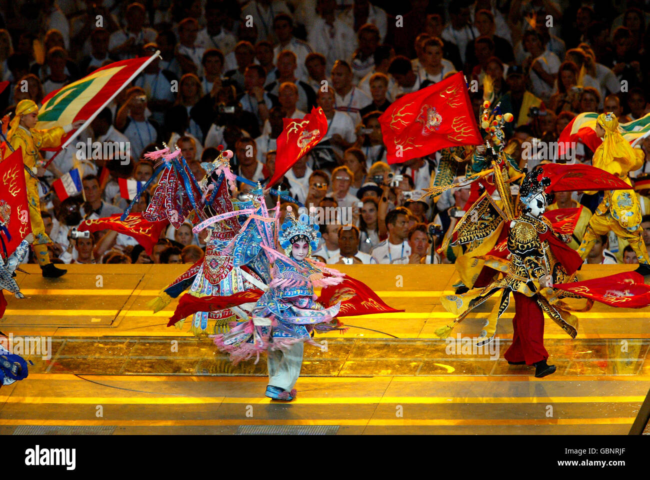 Olympic games 2004 closing ceremony hi-res stock photography and images ...