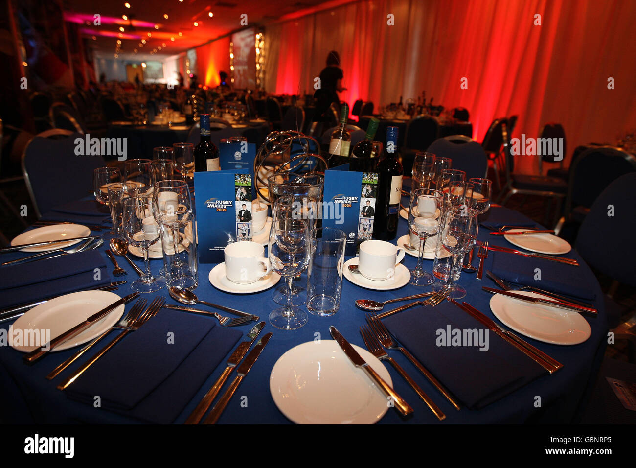Awards dinner table hi-res stock photography and images - Alamy