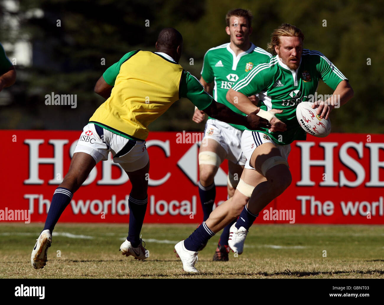 Rugbyu lions full length battling mangdm hi-res stock photography and ...