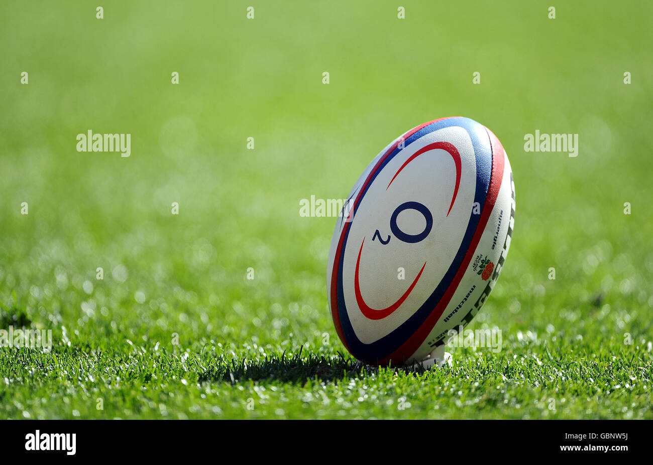 Rugby o2 ball logo hi-res stock photography and images - Alamy