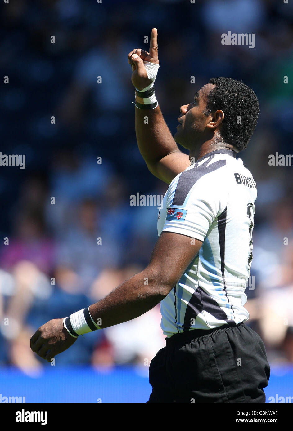 Fijis seremania burotu celebrates scoring try hi-res stock photography ...
