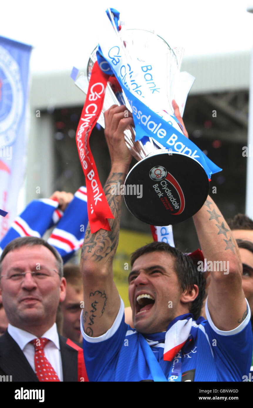 Rangers nacho novo celebrates with the spl trophy hi-res stock ...